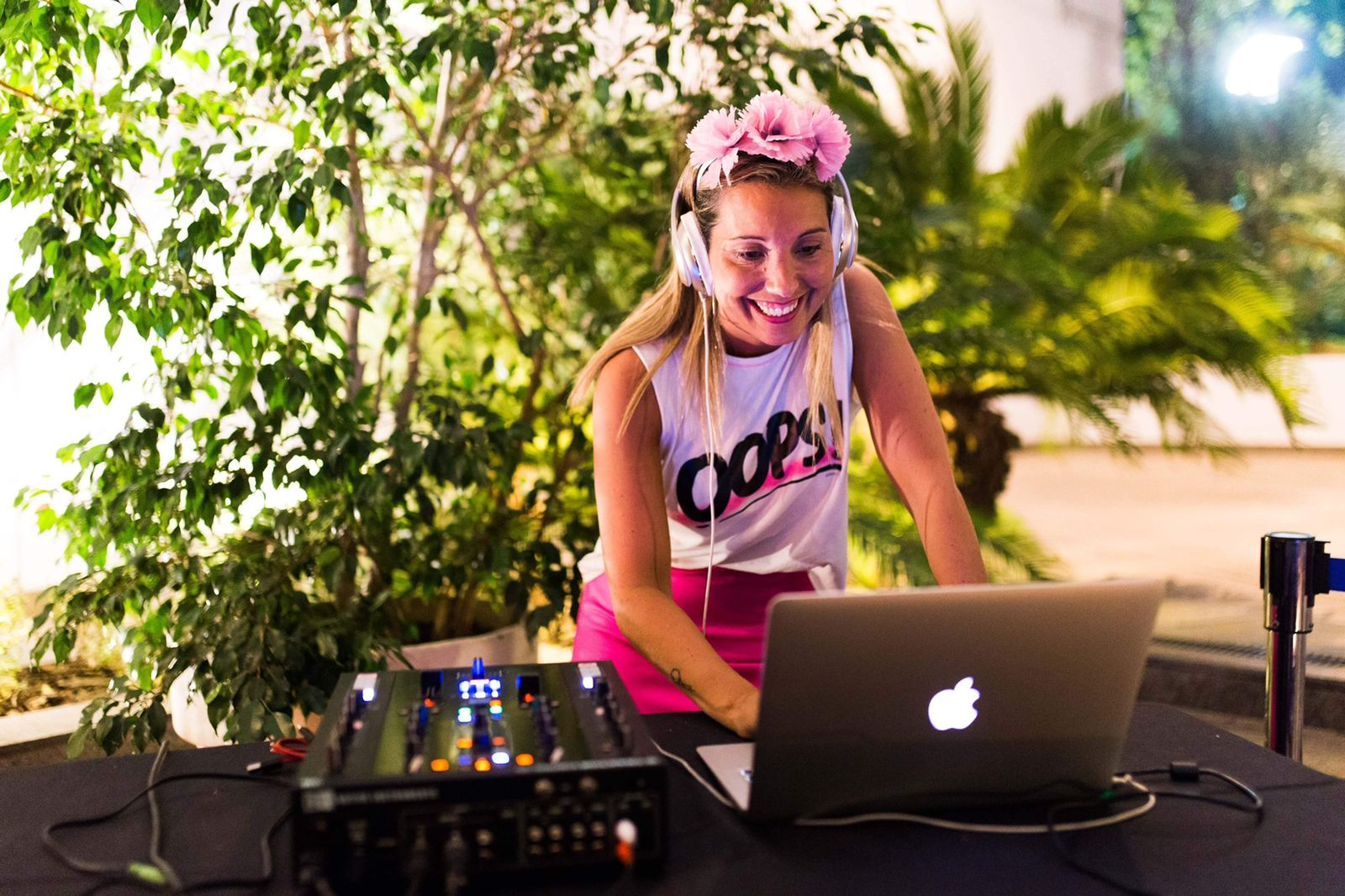 Lore Henríquez, DJ: “Busco vibrar alto en cada momento de mi vida” - Voilà
