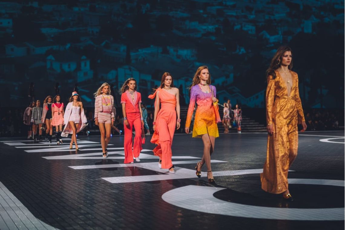 Chanel regresa a Hollywood con todo el athleisure glam - Voilà